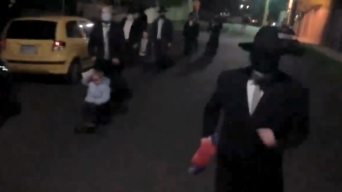 Videos show angry exchange as Orthodox Jews filmed ‘breaking corona ...