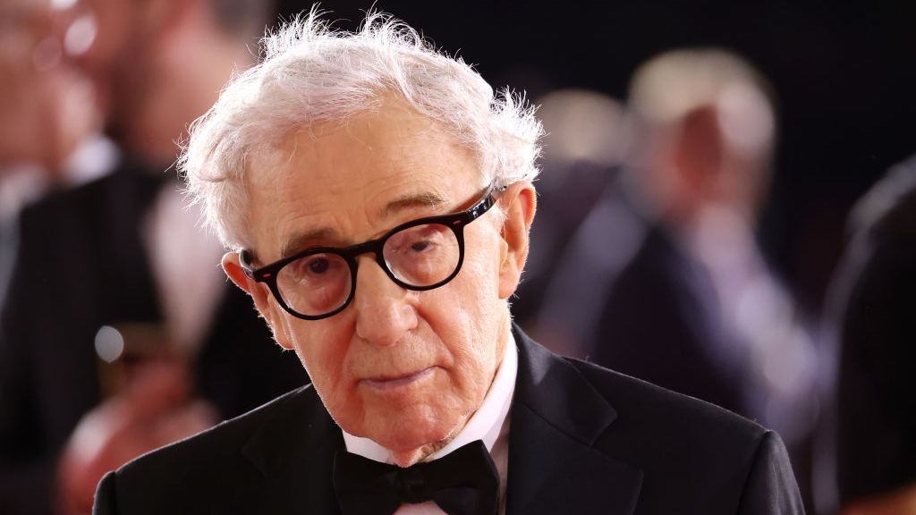 Woody Allen defends Spanish football boss saying it was 'just a kiss ...