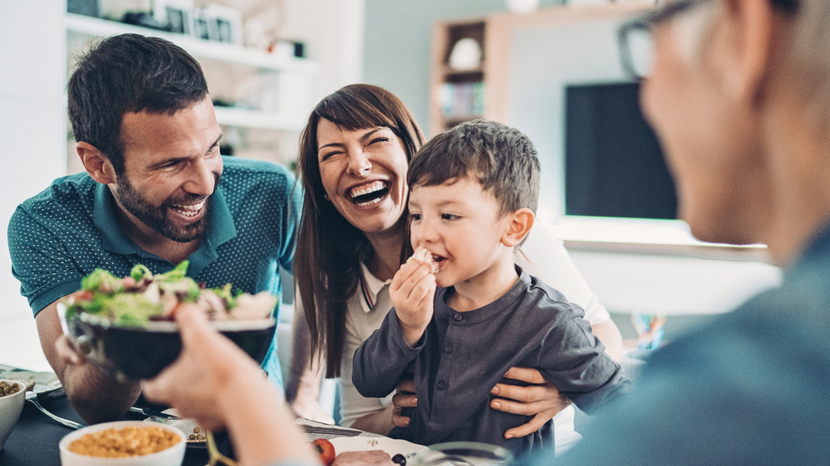 Covid can't stop good old chaotic Jewish hospitality - The Jewish ...