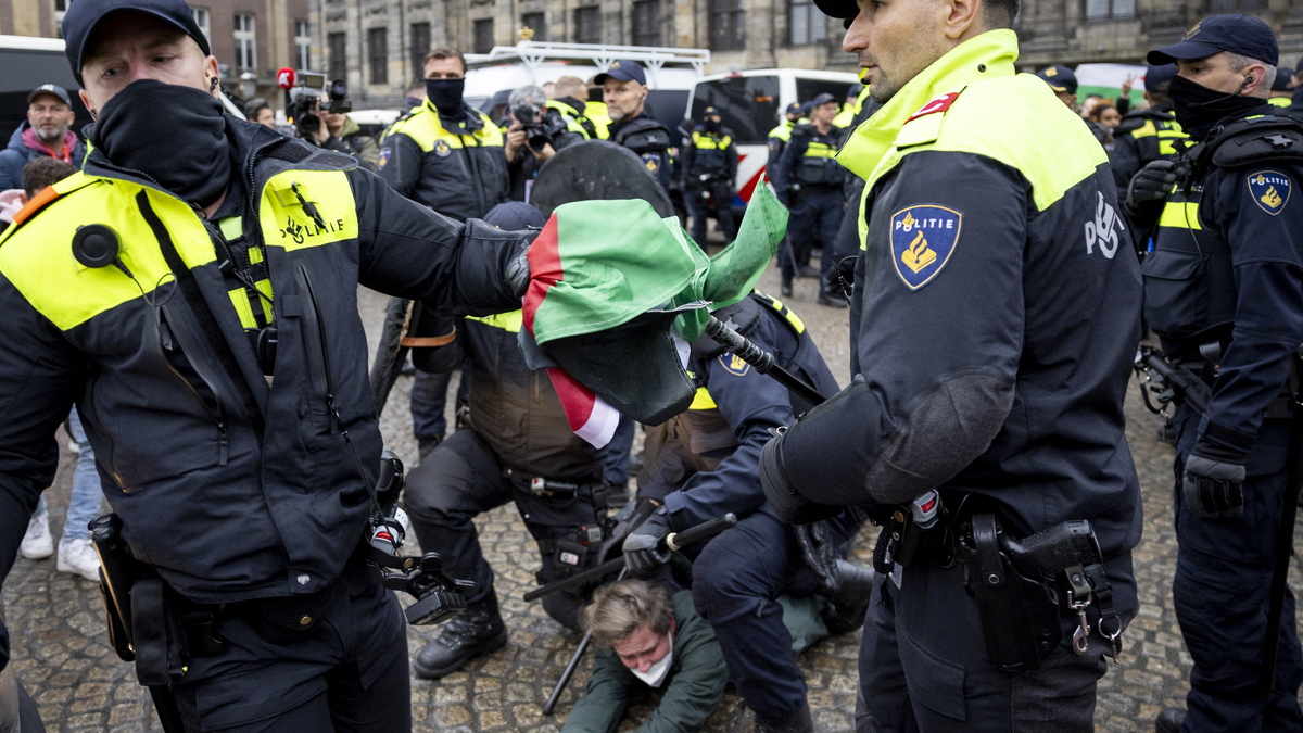 Fear spreads among Dutch Jews as pogrom attackers are jailed - The ...