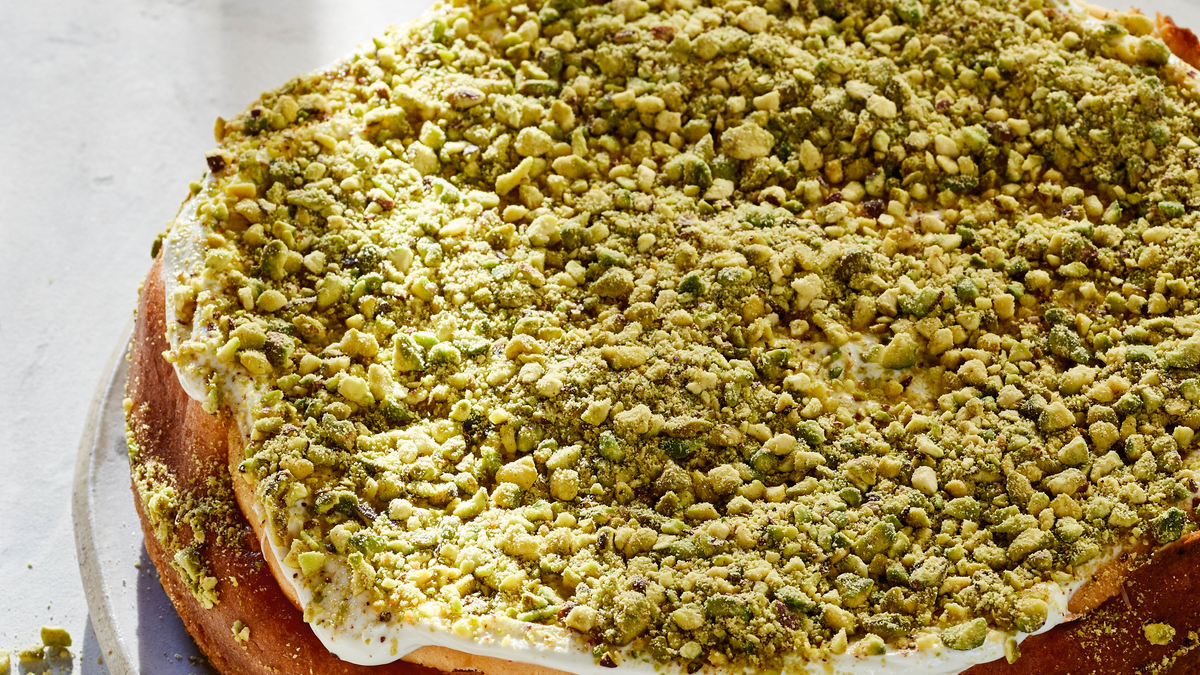 Creamy Israeli cheesecake with labneh and pistachios - The Jewish ...