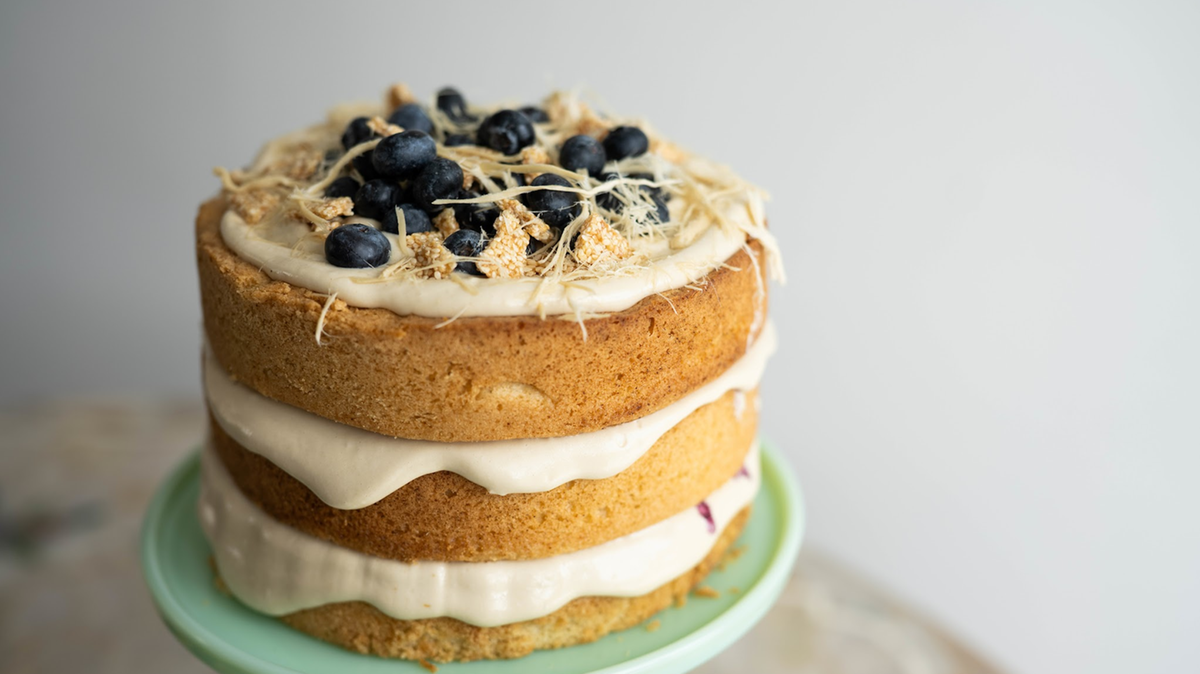 Recipe: Halva cake with blueberry compote - The Jewish Chronicle - The ...