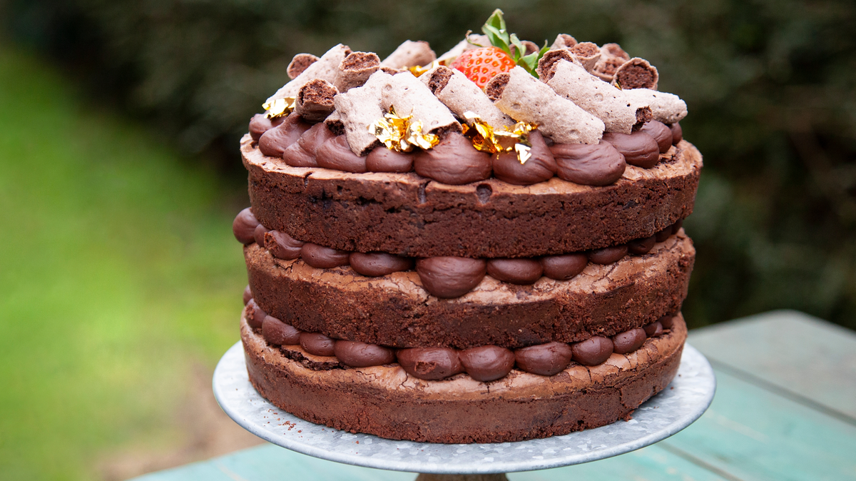 Ultimate Pesach celebration cake: gluten-free brownie with whipped ...