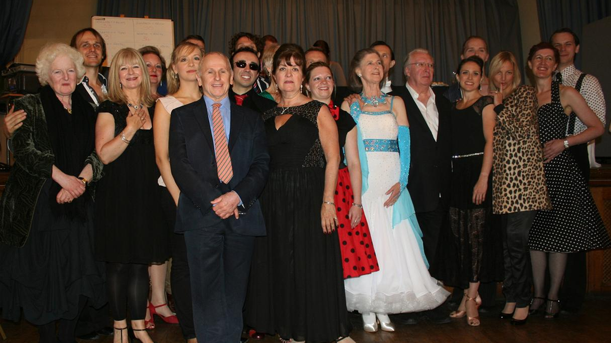 Wayne Sleep judges charity dance contest at West London Synagogue - The ...